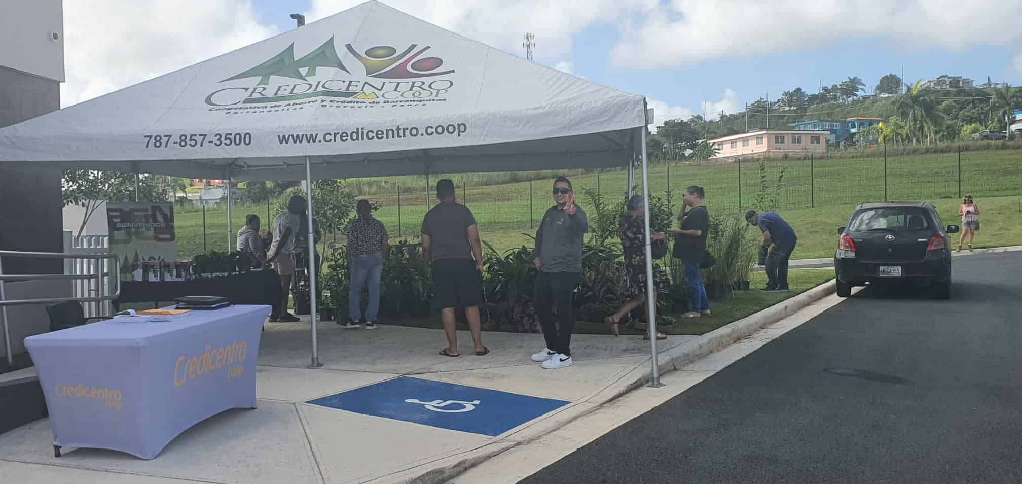 Comité de Educación de Credicentro-Coop en coordinación con Walgreens ...